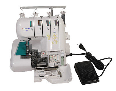 Jaguar 935D Overlocker Serger, Includes Large Accessories Bundle ...